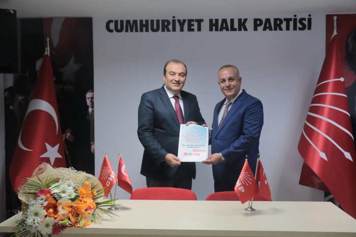 Münir Sirhan Özen Balçova Belediye Başkan Aday Adayı oldu Münir Sirhan Özen Balçova Belediye Başkan Aday Adayı oldu